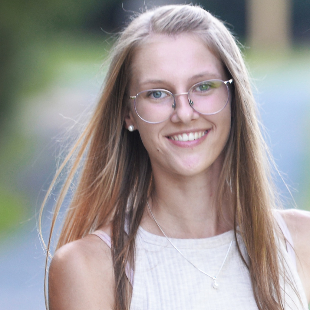 Julia Moser - Personalreferentin - Werner Rädlinger Gruppe | XING