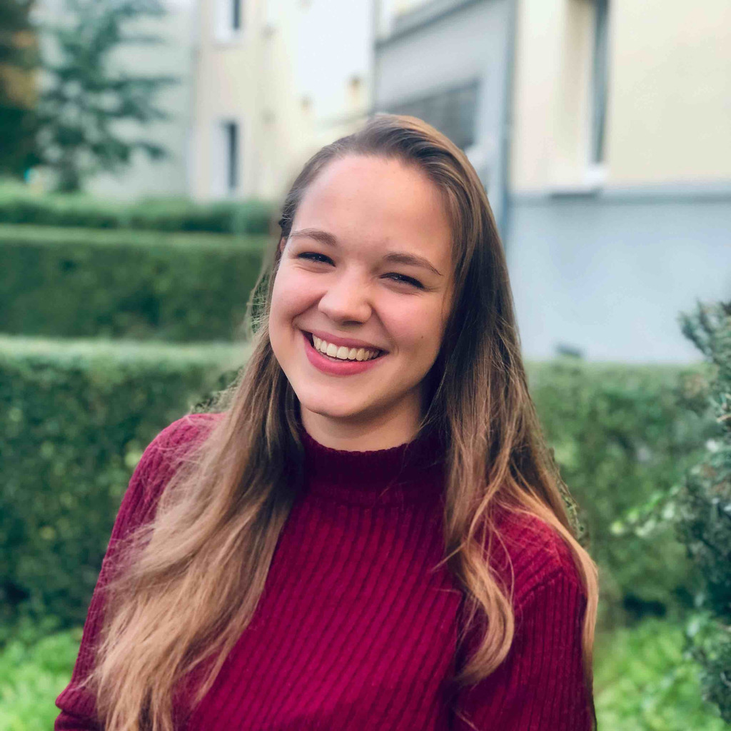Magdalena Schulz (Hug) - Junior Content Managerin - Everbrent GmbH | XING
