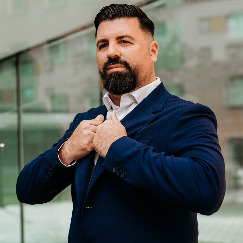 Daniel Simanic - Co CEO / Betriebsleitung - Verter Baustoffe GmbH | XING