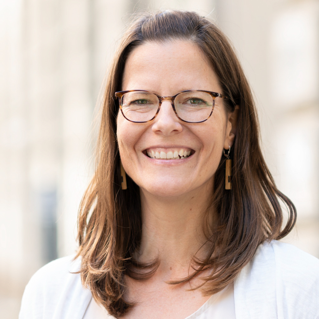 Nicole Ziegler - Senior Consultant - Roger Renggli Personalberatung ...