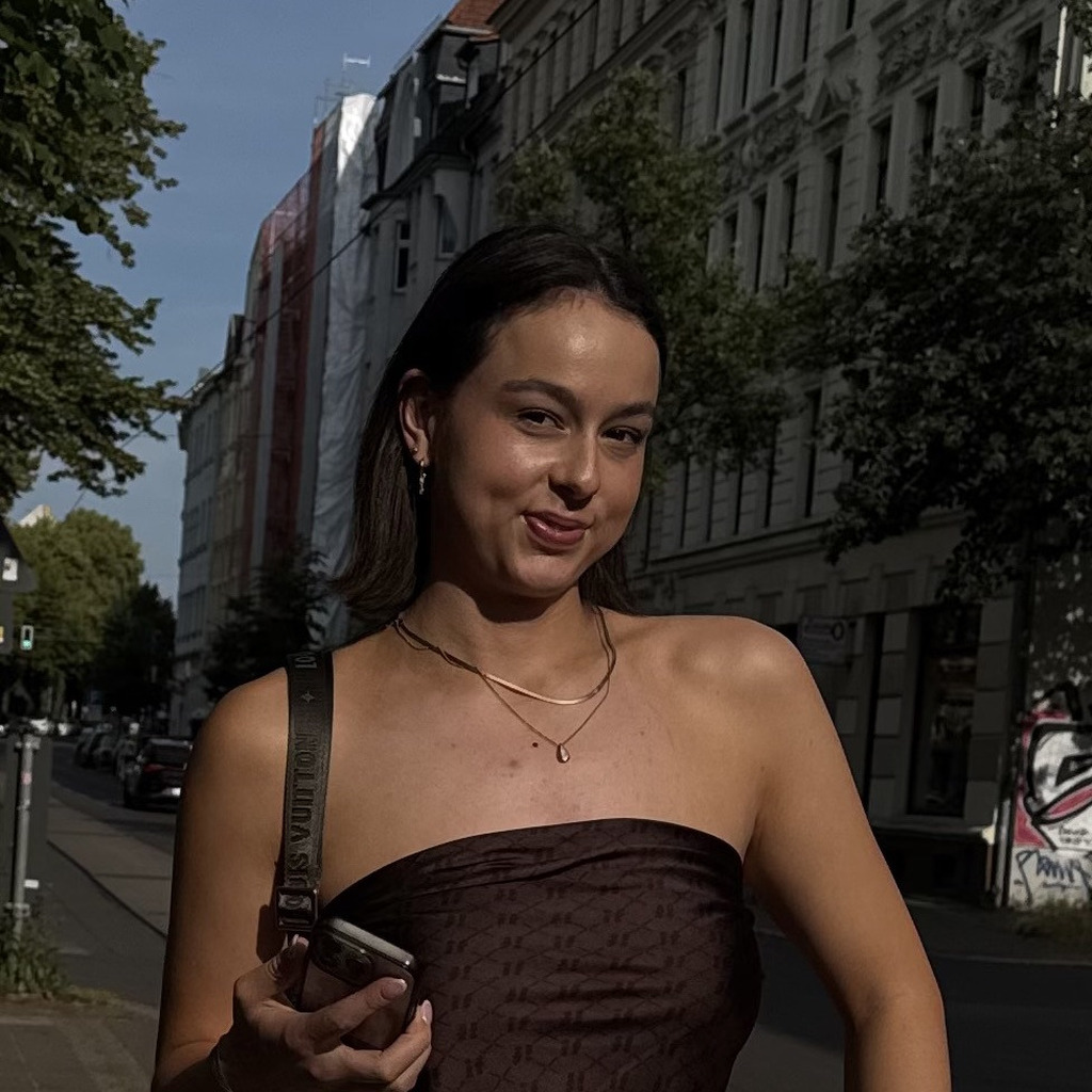 Emma Henning - Praktikantin - RTL Deutschland | XING