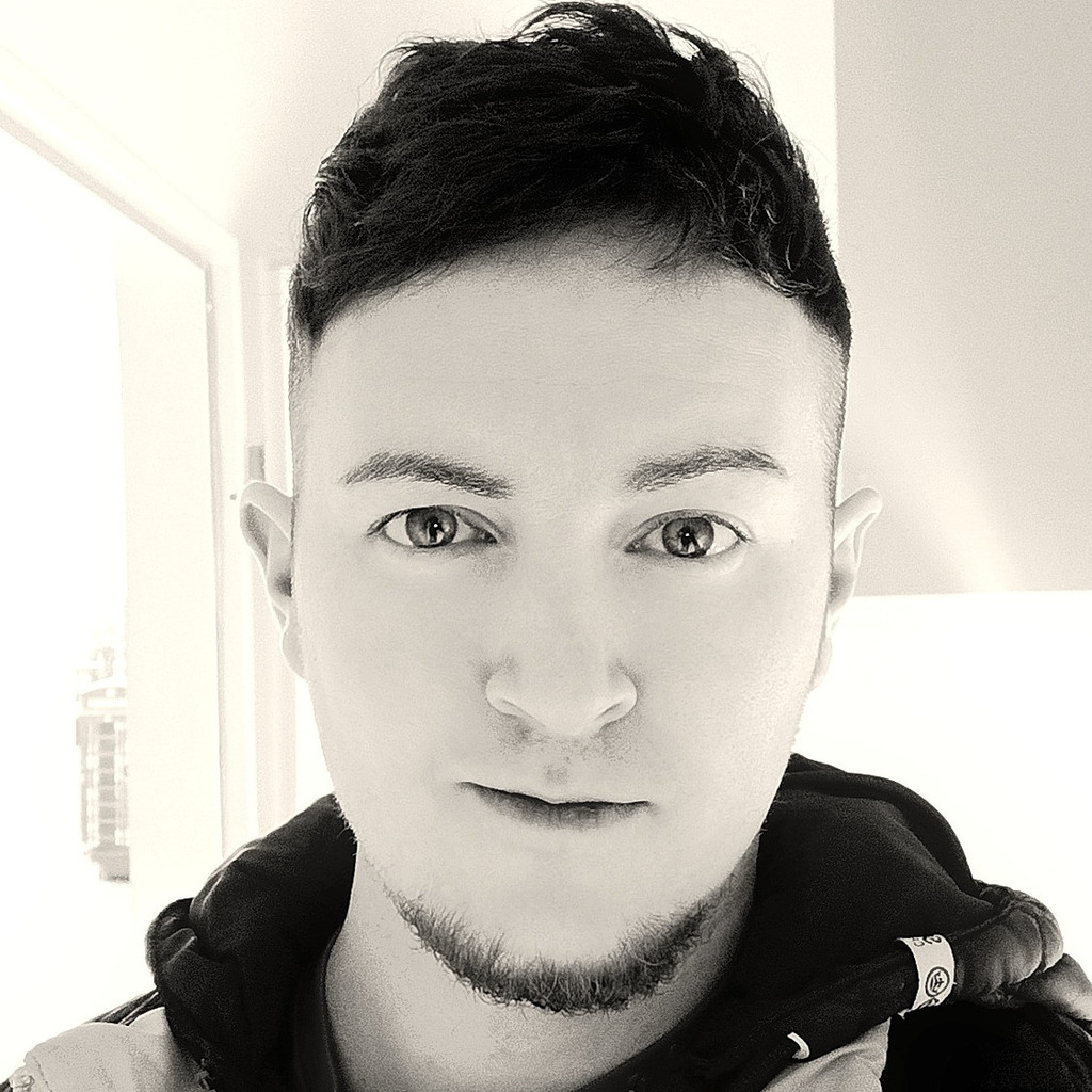 Eric Maxim Goebel - Business Administration - FOM Hochschule für ...