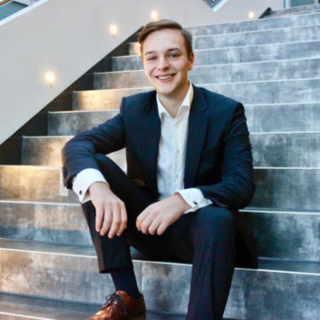 Maximilian Robin Simon - B.Sc. in Management - Kühne Logistics ...