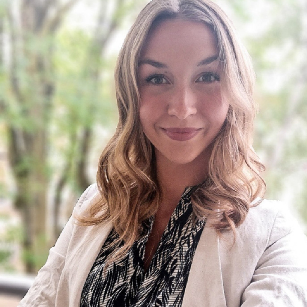 Sarah König - Beraterin / Product Owner Digitale Anwendungen - R+V ...