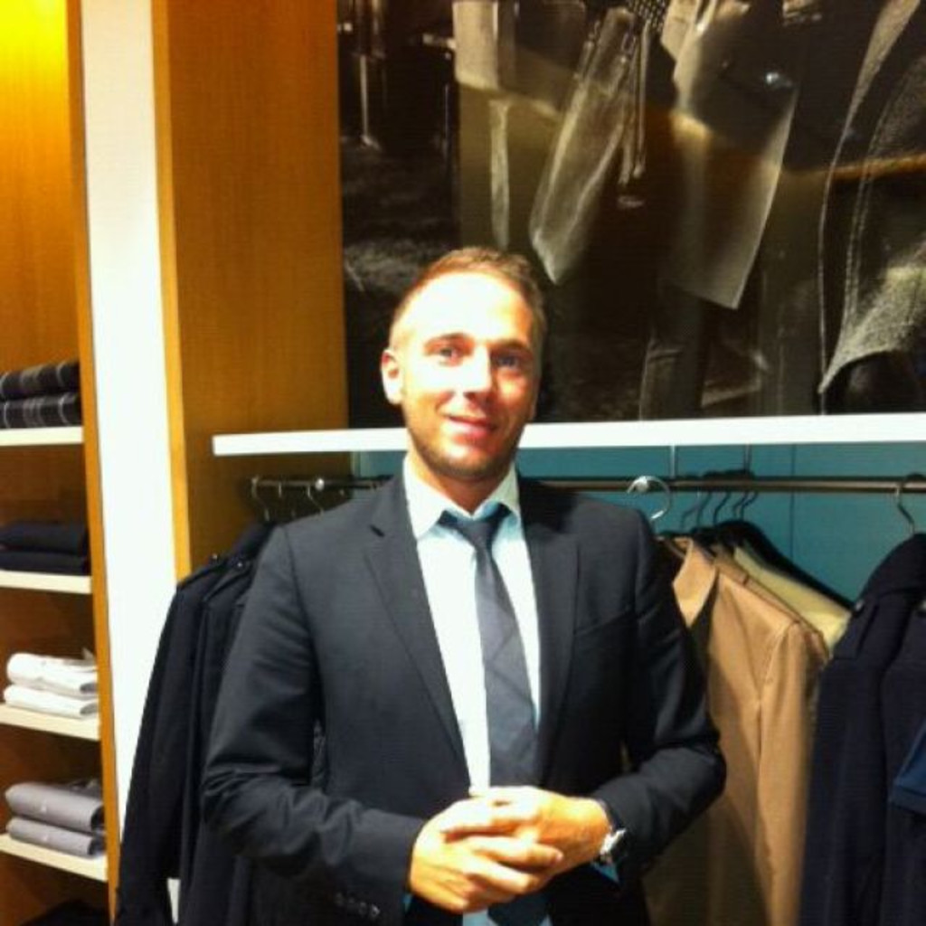 Reinhardt Kraus - Sales Associate - Prada Uomo Store Frankfurt | XING