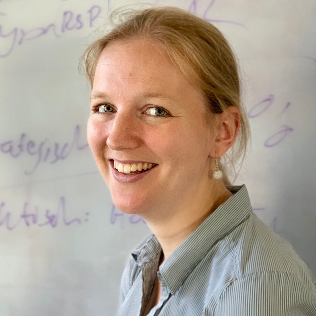 Sarah Brock - Solution Architect - BMW Group | XING