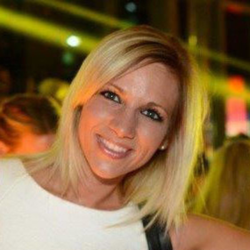 Simone Schäfer - Geschäftsführung - Acryl Innovations GmbH | XING