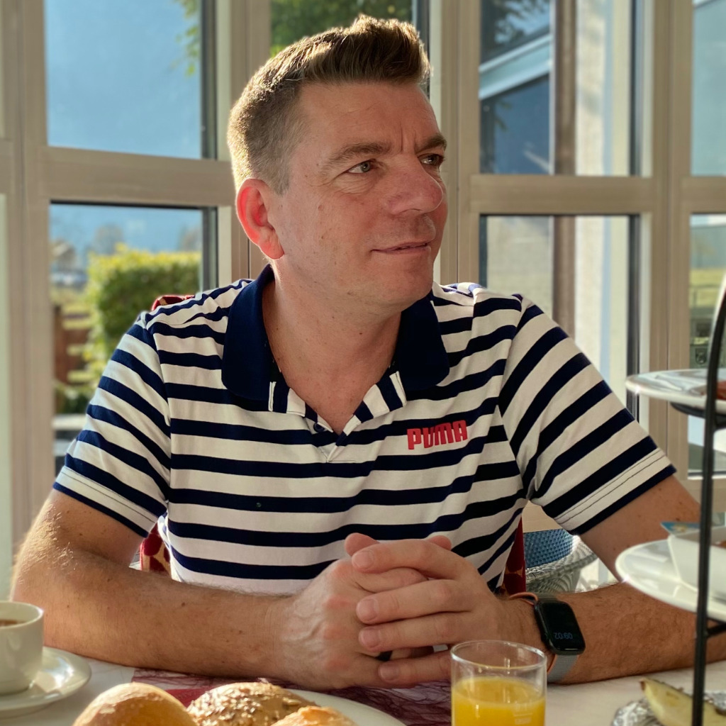 Frank Wedow - Restaurantleiter - Inselhotel Vier Jahreszeiten | XING