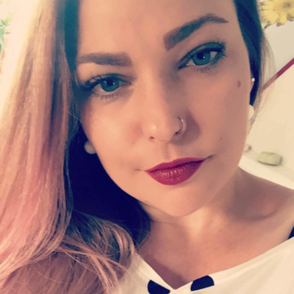 Eva Leder - Maskenbildnerin - Düsseldorfer Schaspielhaus | XING