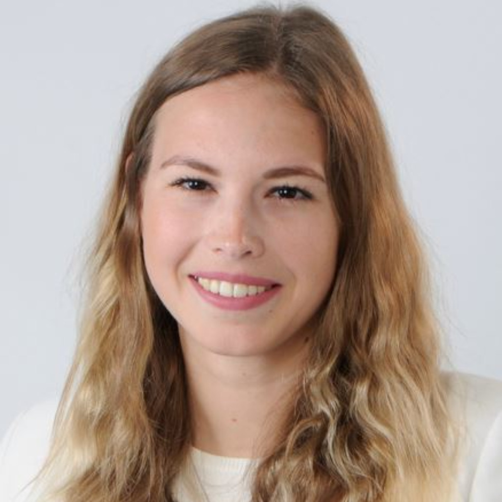 Julia Kloster - Vorstandsreferentin - EWR AG | XING