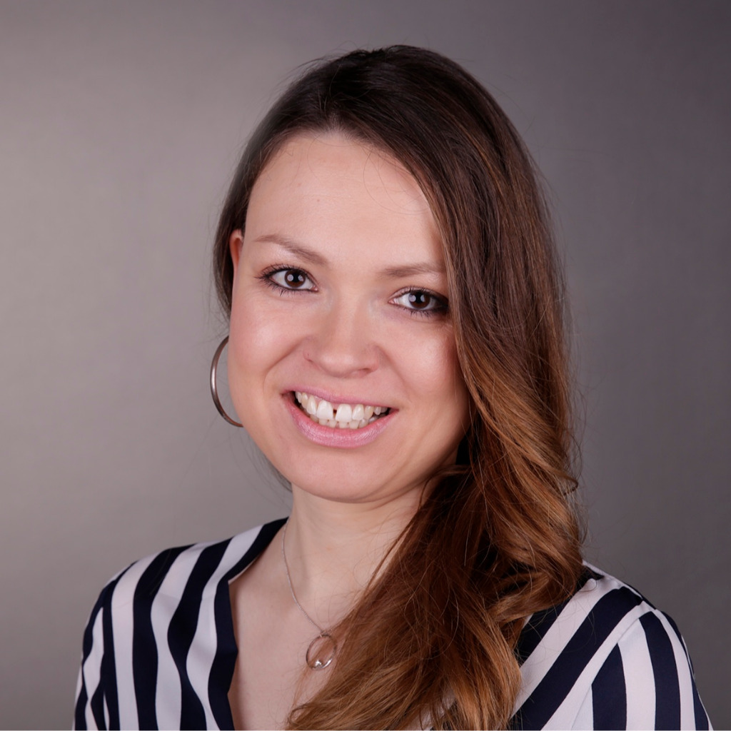 Madlen Ranzinger Power BI Reporting Spezialistin Deutsche Bahn AG madlen-ranzinger-power-bi-reporting-spezialistin-deutsche-bahn-ag