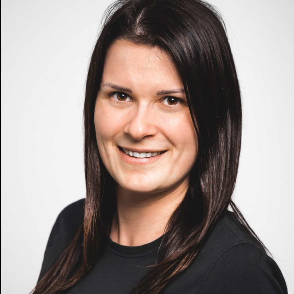 Michelle Prasch - Deputy Team Leader Shipping Management - Engelbert ...