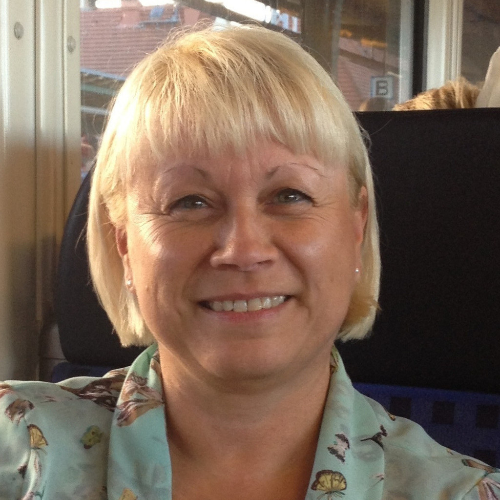 Claudia Brakop - Senior Manager Regulatory Affairs - Medical Devices ...