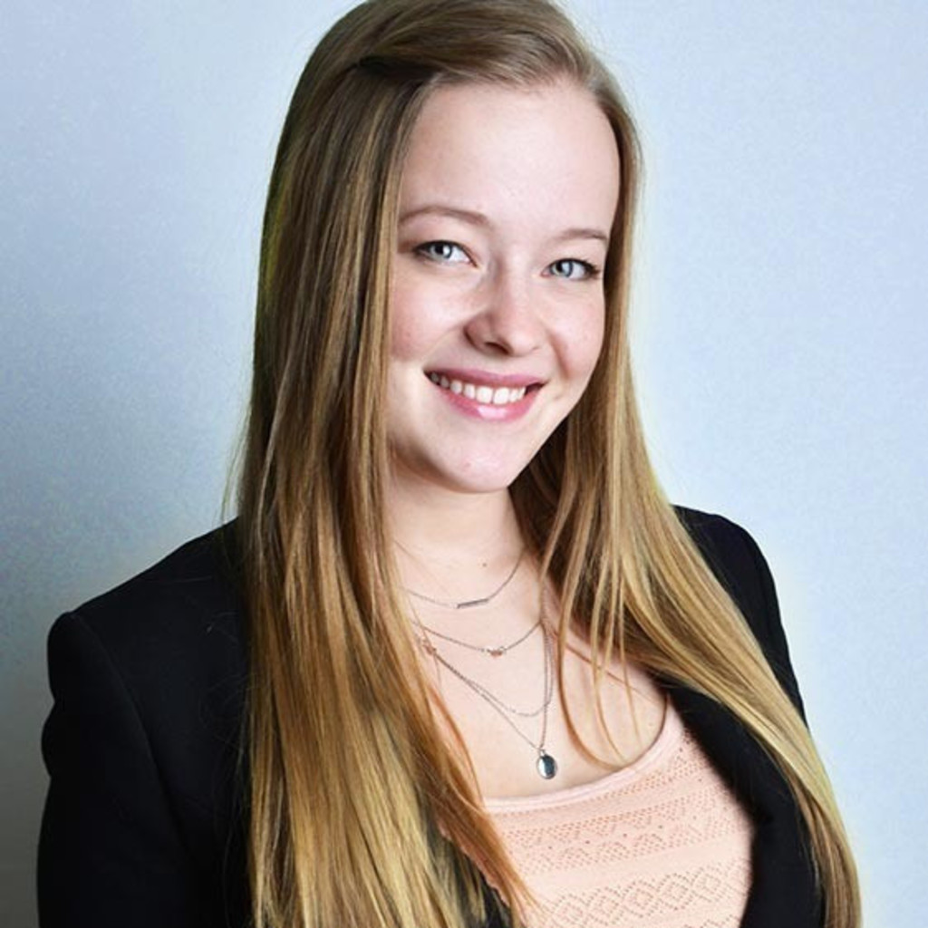 Anna Bee's Instagram, Twitter & Facebook on IDCrawl