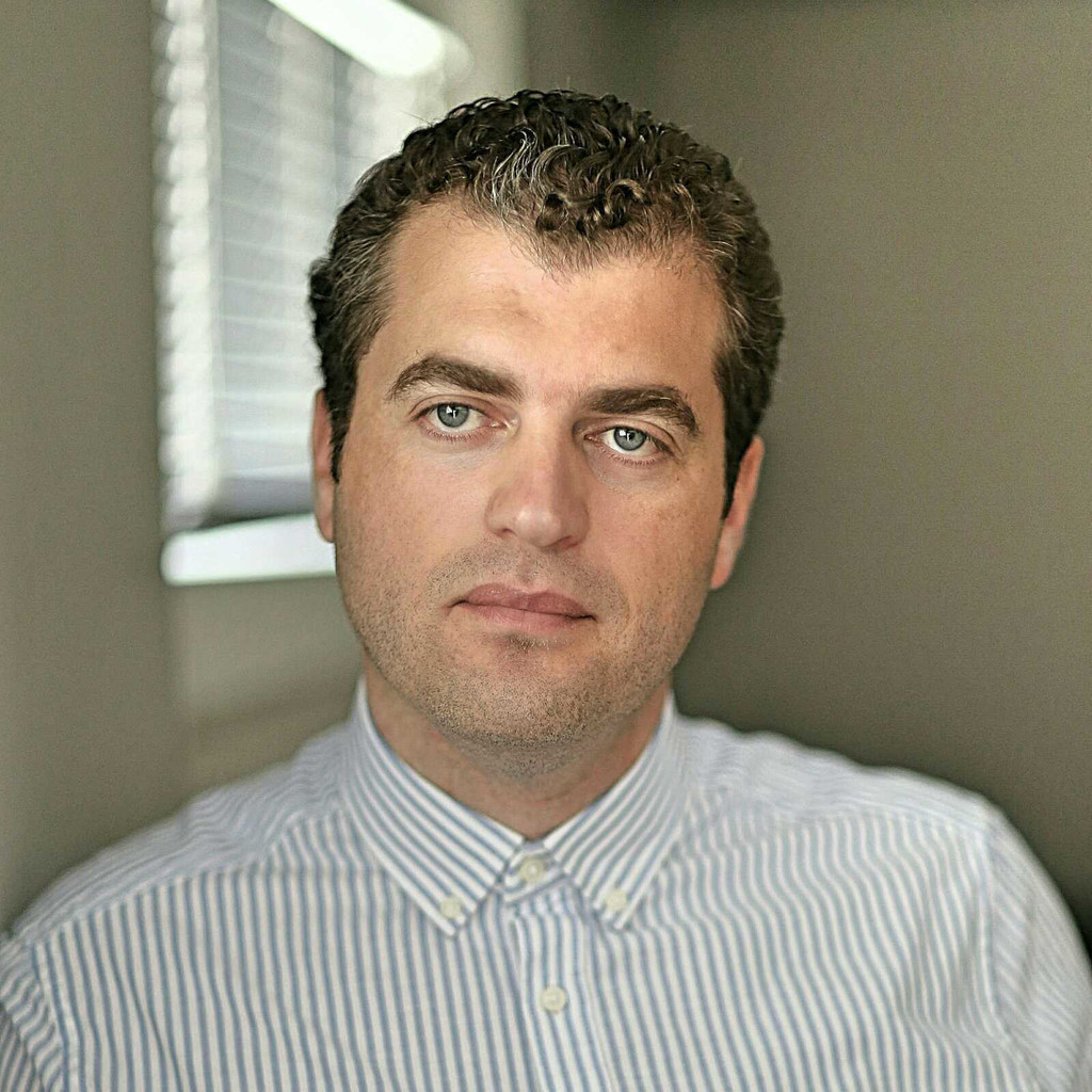 Armend Berisha - Journalist und Fotograf - Albinfo.ch Zürich, Schweiz | XING