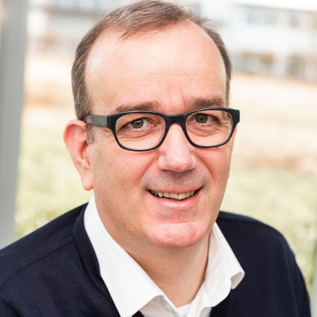 Philipp Schröder - Geschäftsführender Gesellschafter - ieQ-solutions ...