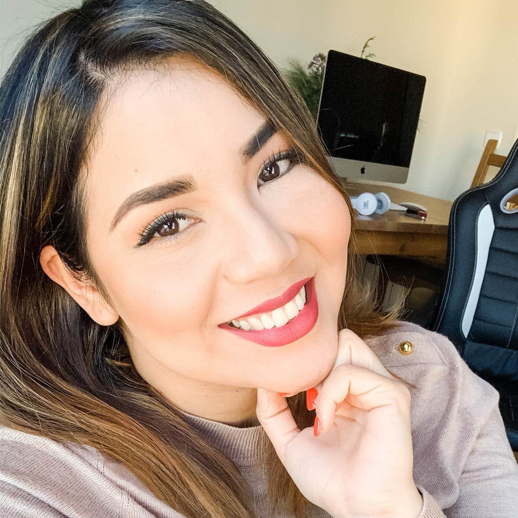 Ana Prieto - UX/UI Designer - 4 Elements gruppe GmbH | XING