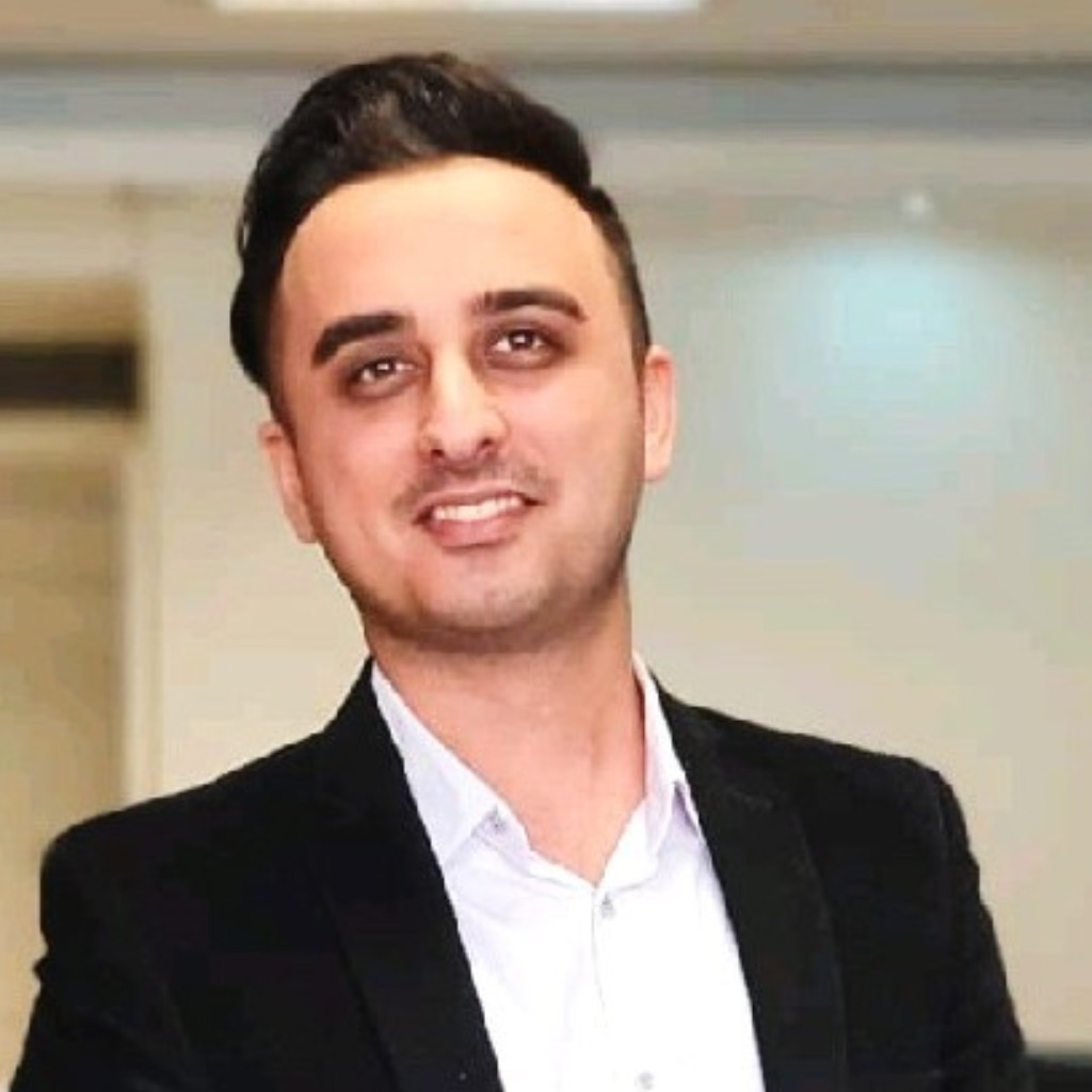 Arash Zhinfard - Senior Full Stack Web Developer - Hahn Softwareentwicklung | XING