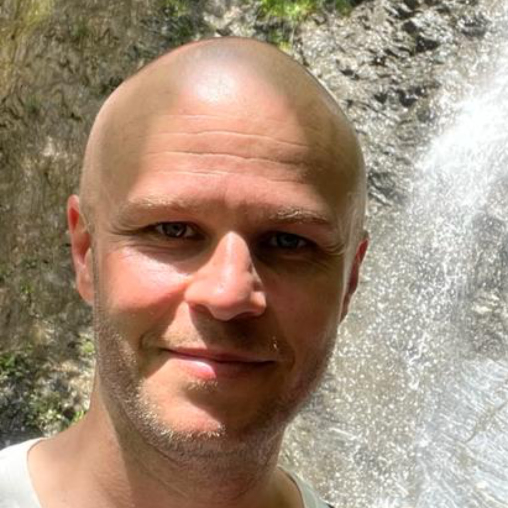 Thomas Maier - Zahntechniker - Roth Zahntechnik | XING