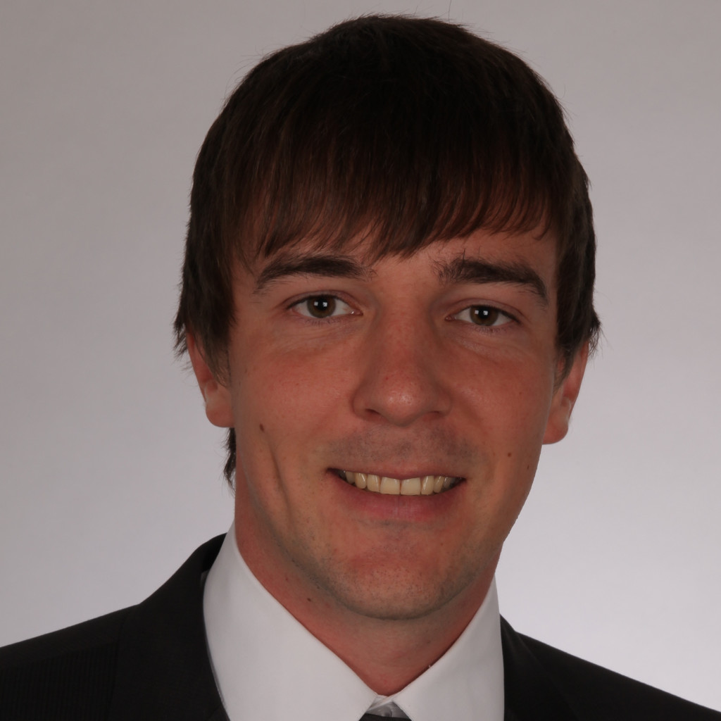 Matthias Benz - Produktmanager Interieur - Mercedes-Benz Customer ...