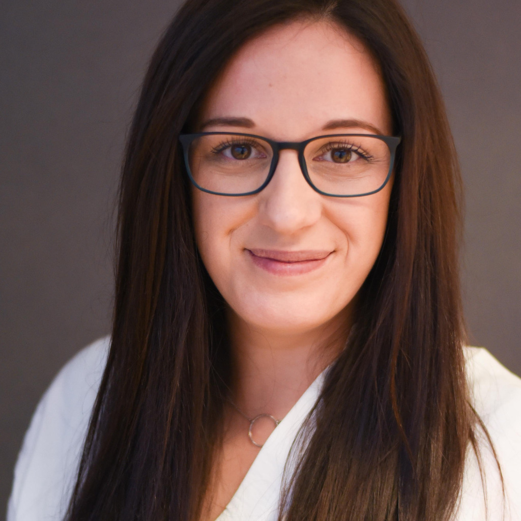 Sandra Ferrari - Grafikerin - Julius Kiennast Lebensmittelgroßhandels ...