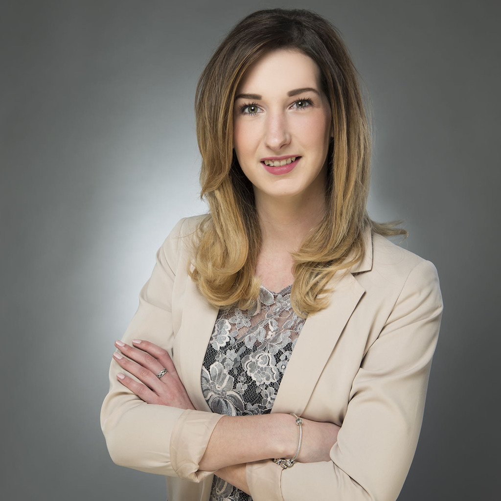 Jennifer Nawrocki - Erste Fachkraft Personal - Interner Service ...