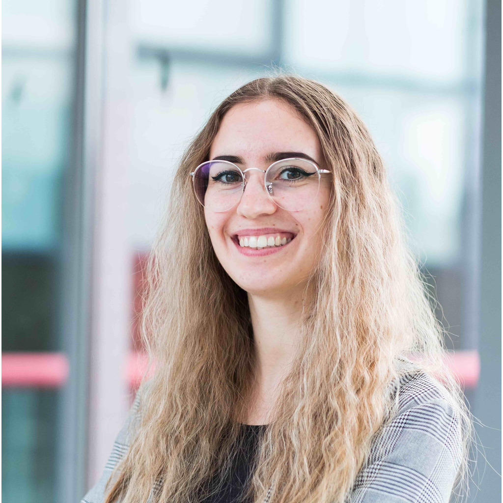 Annika Müller - Werkstudentin Compensation & Benefits - Carglass ...