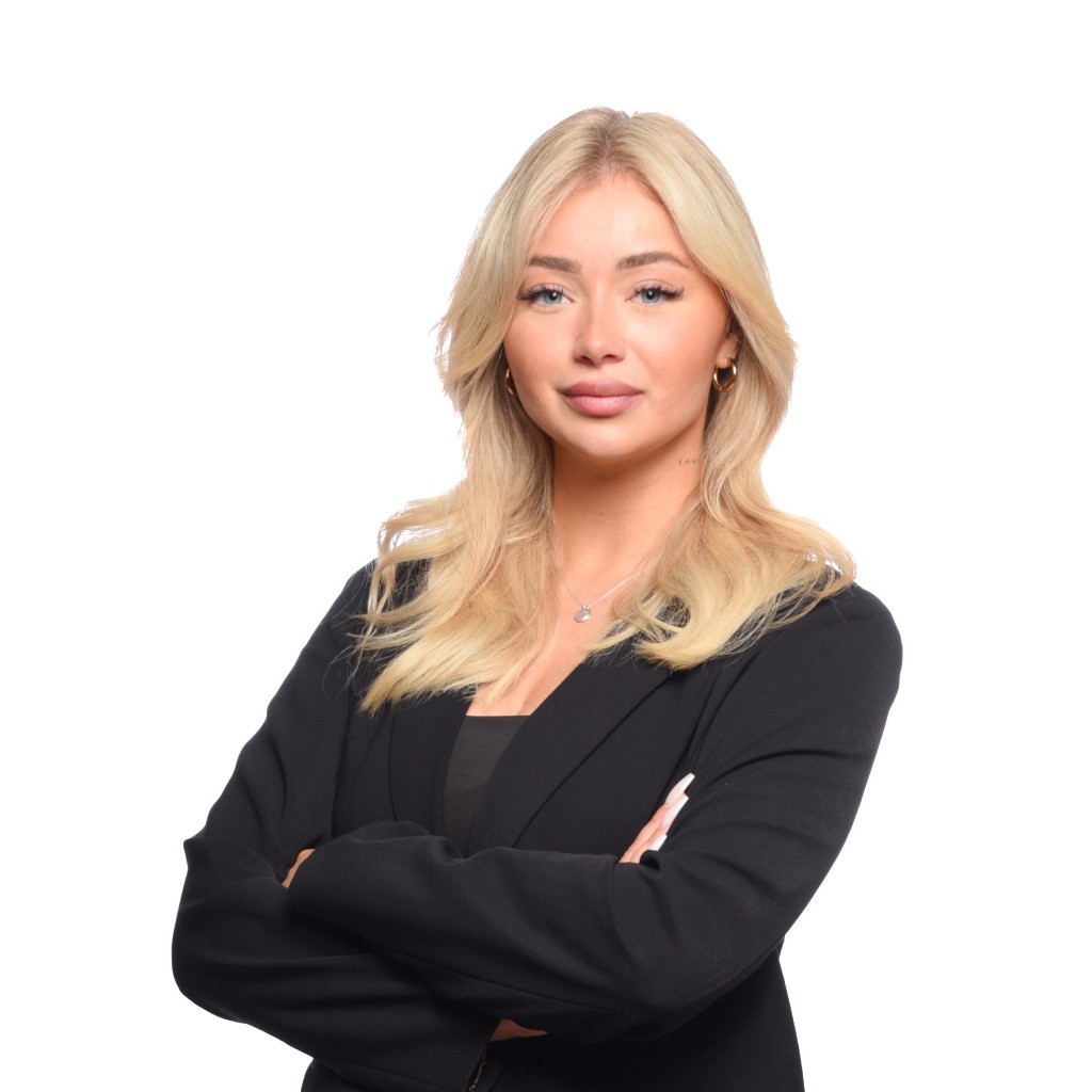 Merle Lauer - Recruitment Consultant - Tenth Revolution Group | XING