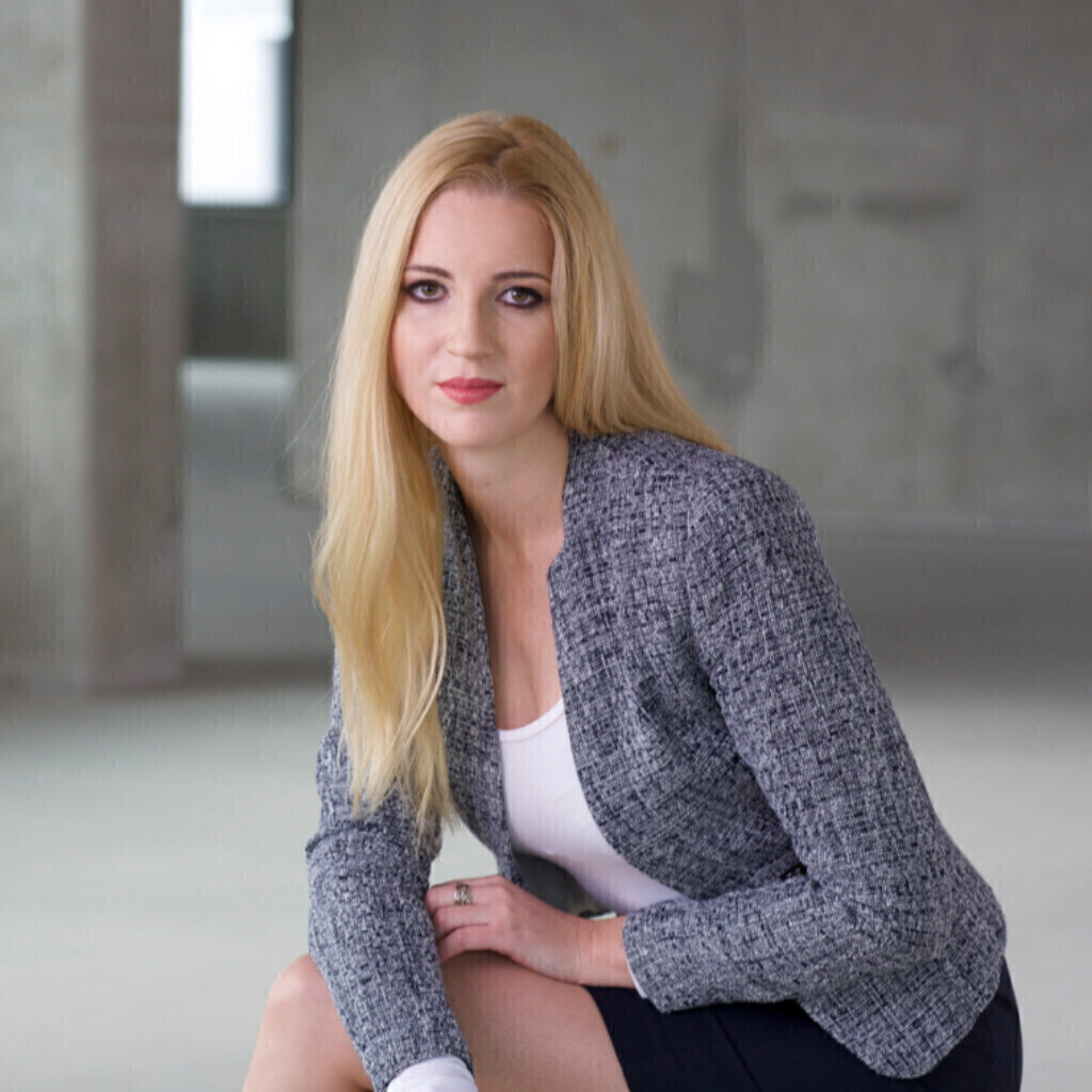 Andrea Fischer - Finanzassistentin - Lupus Consulting GmbH | XING