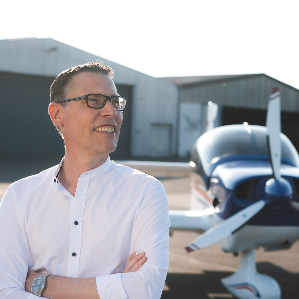 Michael Serve - Ich bringe deine Finanzen zum Fliegen! - Mentor für ...