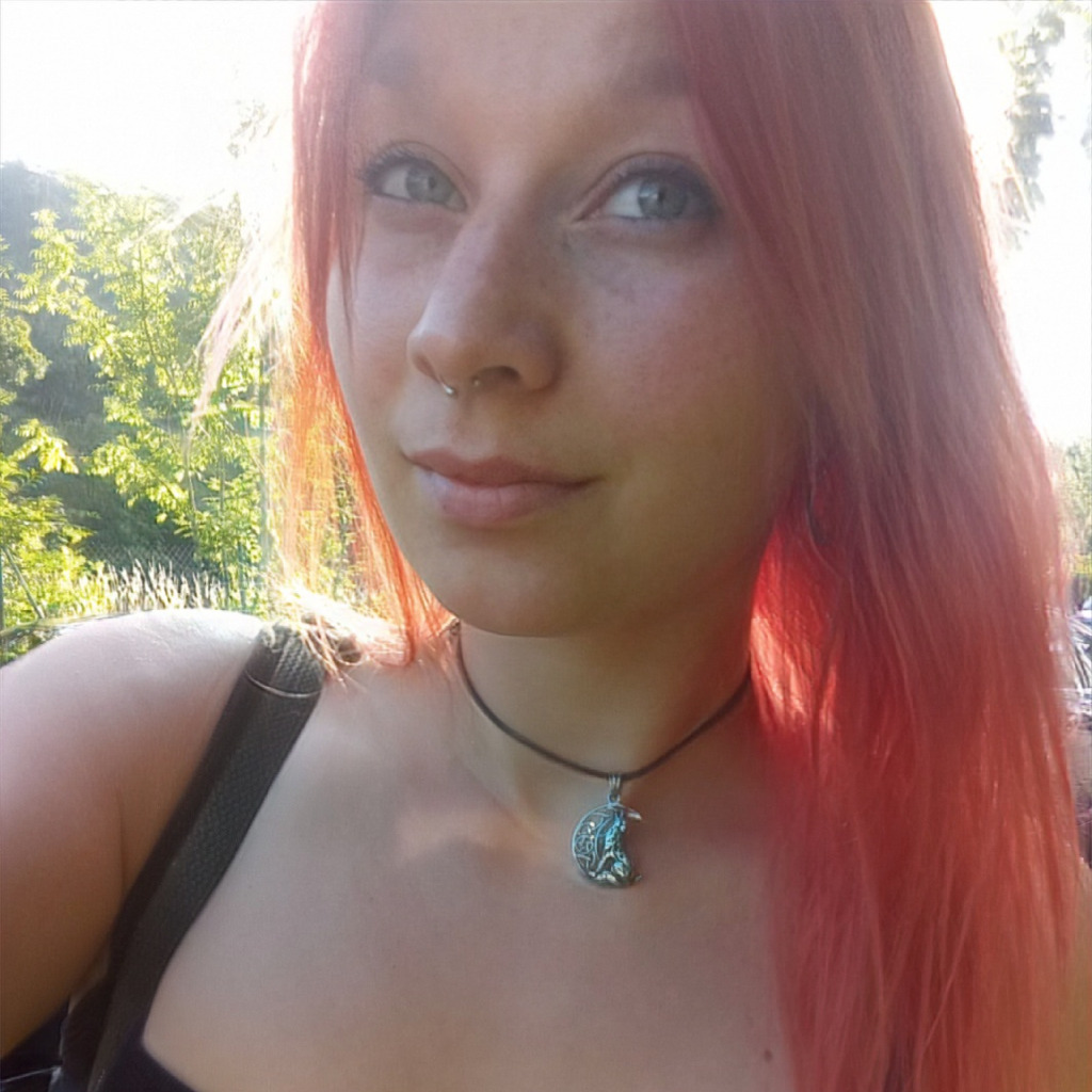 Andrea Hereth - Werkzeugmechanikerin - Schnöring GmbH Wire & Bending ...