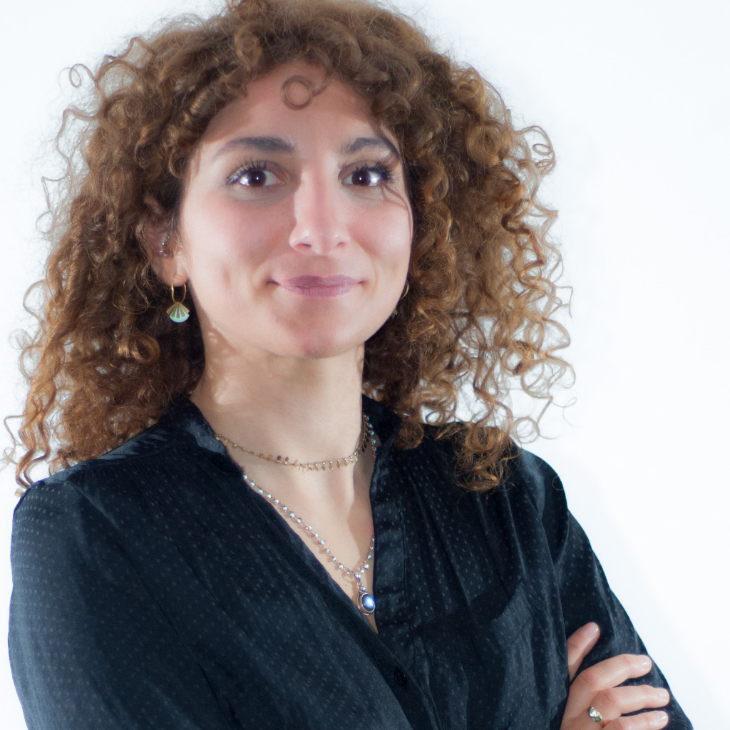 Laura Caracciolo's Instagram, Twitter & Facebook on IDCrawl