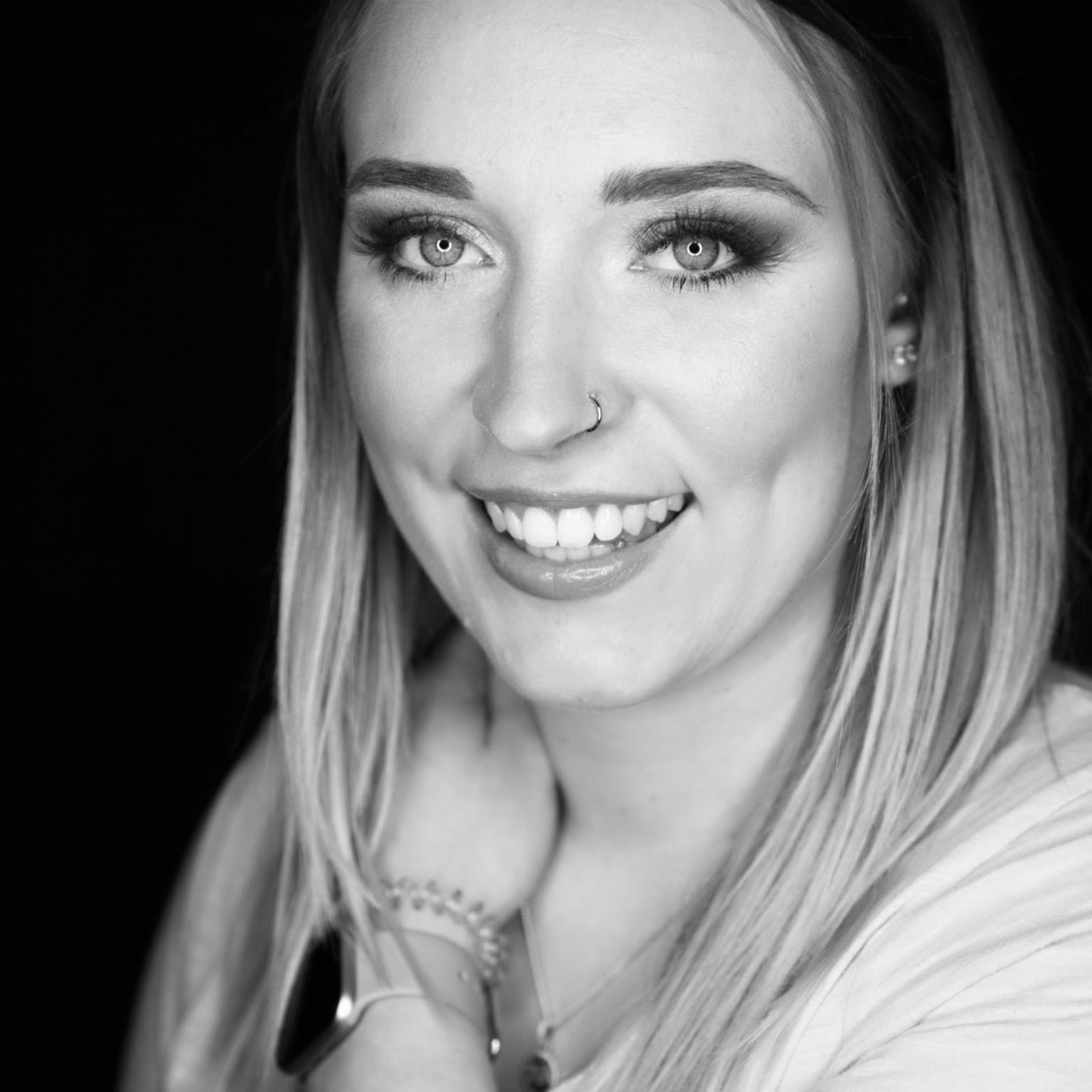 Laura Wacker - Produktionsplanerin - Hittech PRONTOR GmbH | XING