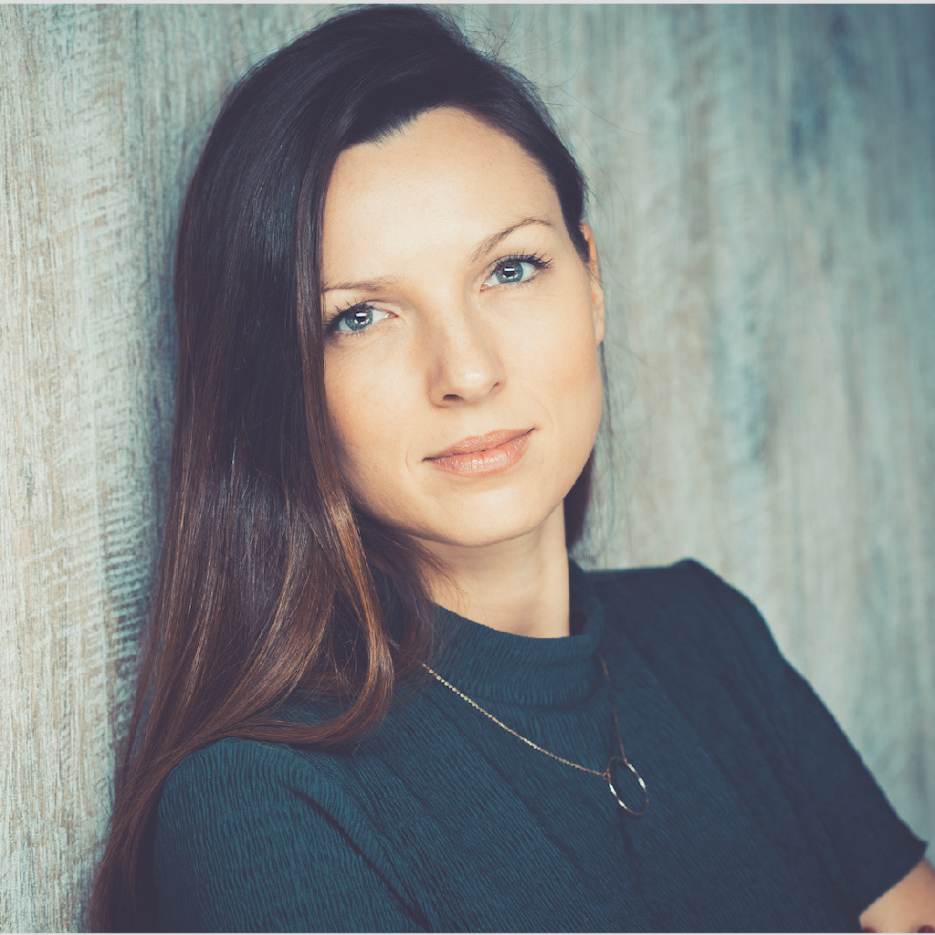 Julia Lewandowski's Instagram, Twitter & Facebook on IDCrawl