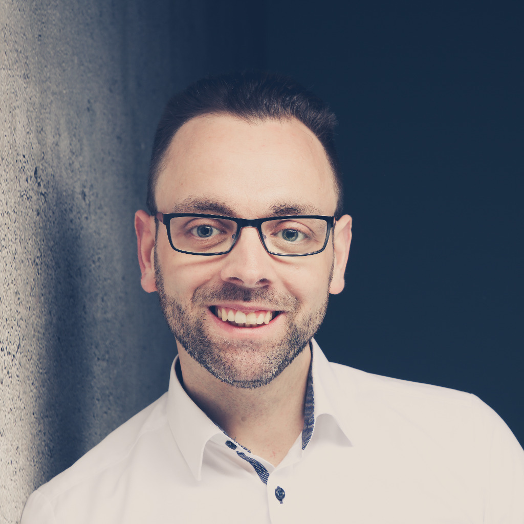 Alexander Halm - Category Manager HR, Marketing & Real Estate - Eaton ...