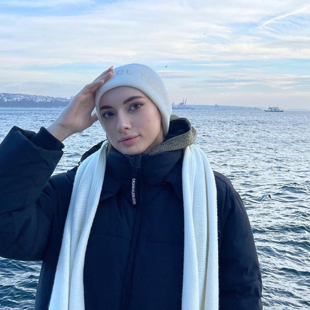 Aydan Adzhimuradova - Kommunikationswissenschaft - Universität ...