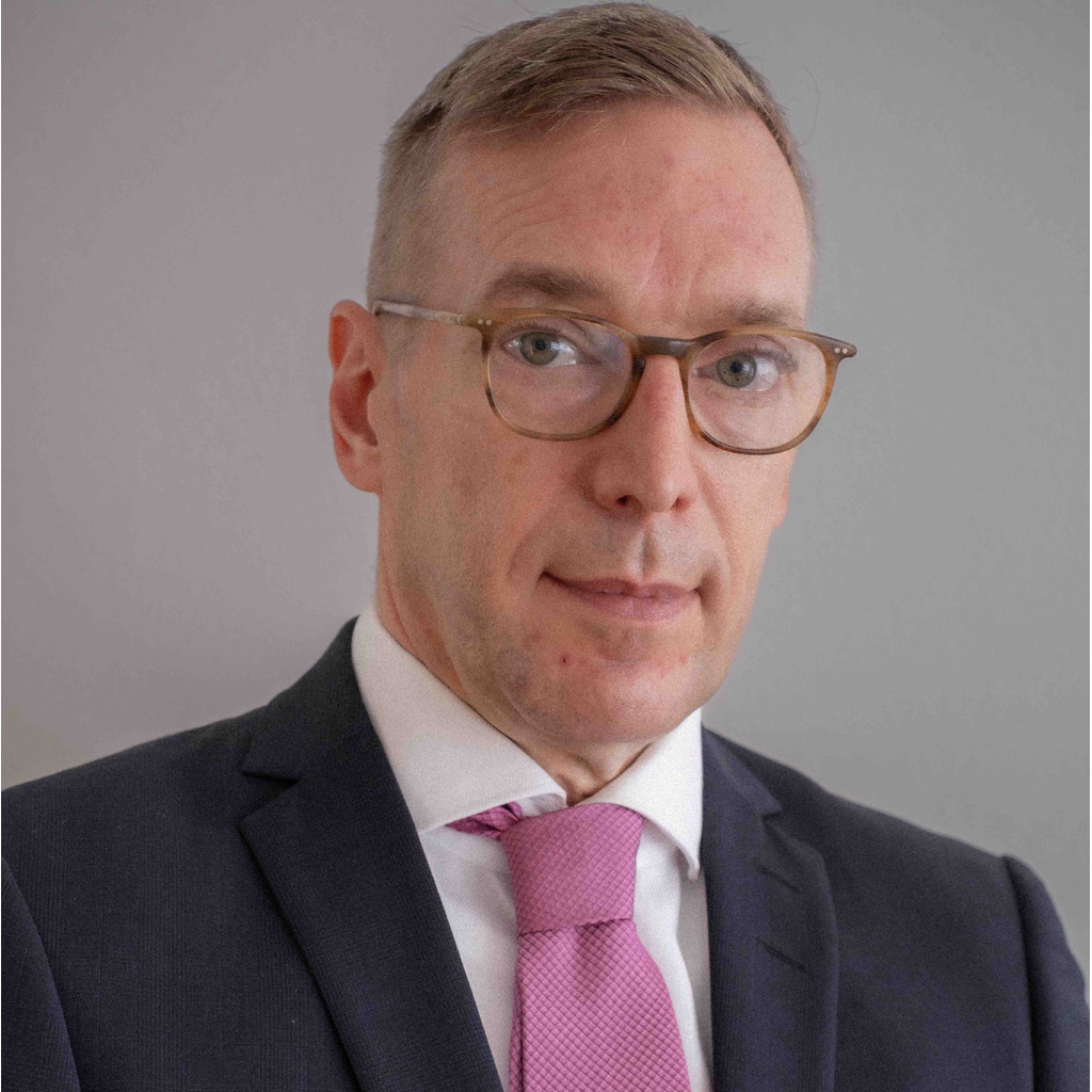 James Staniland - IT Projektmanager / Senior Systemdesigner (Summit ...