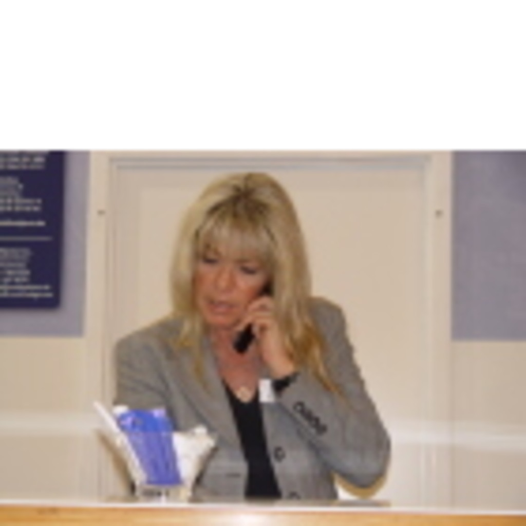 Angelika Herrmann - Assistentin der Geschäftsleitung/Rechtsabteilung - SLV Speditions- und ...