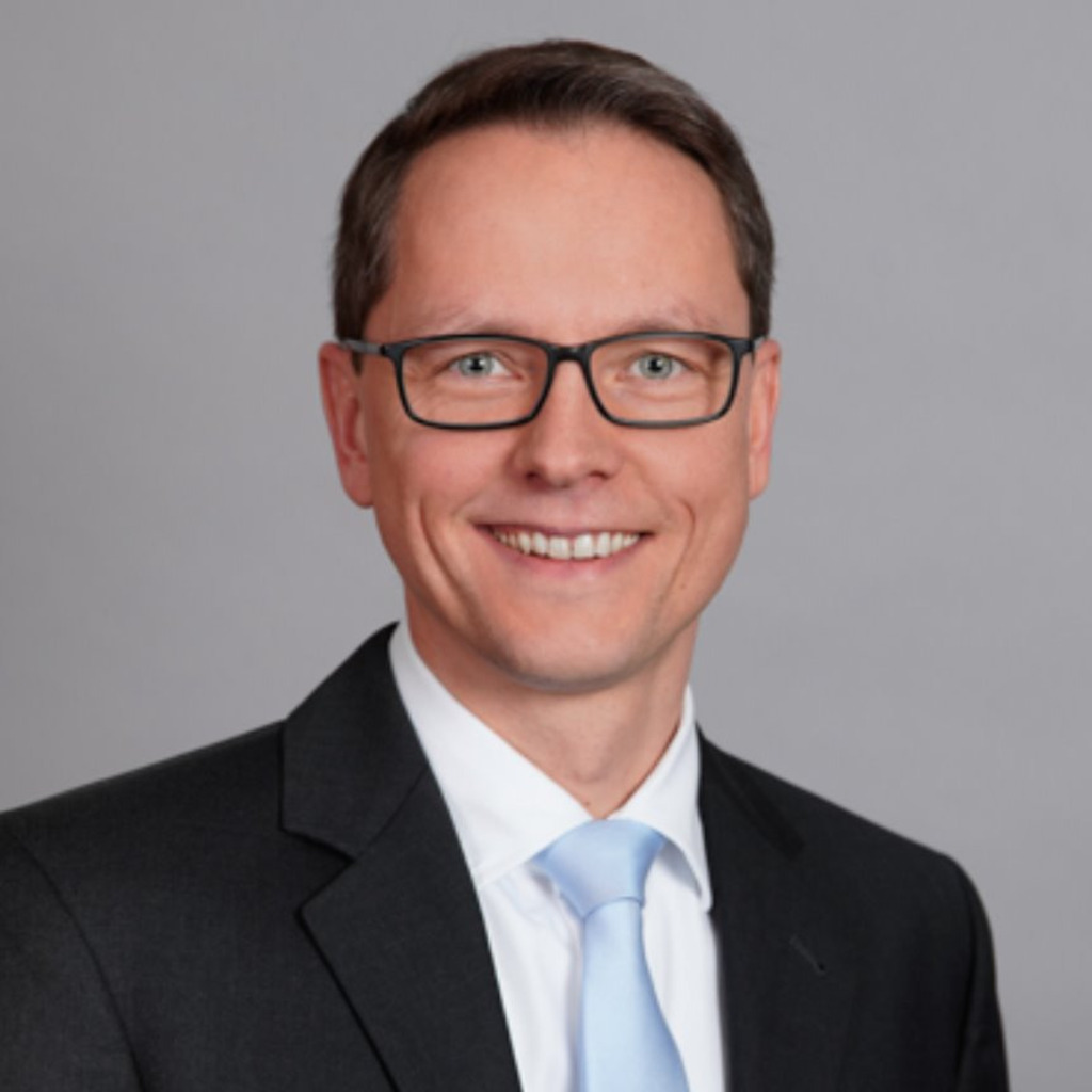 Adrian Jungmichel - Wirtschaftsprüfer / Steuerberater - dhpg | XING