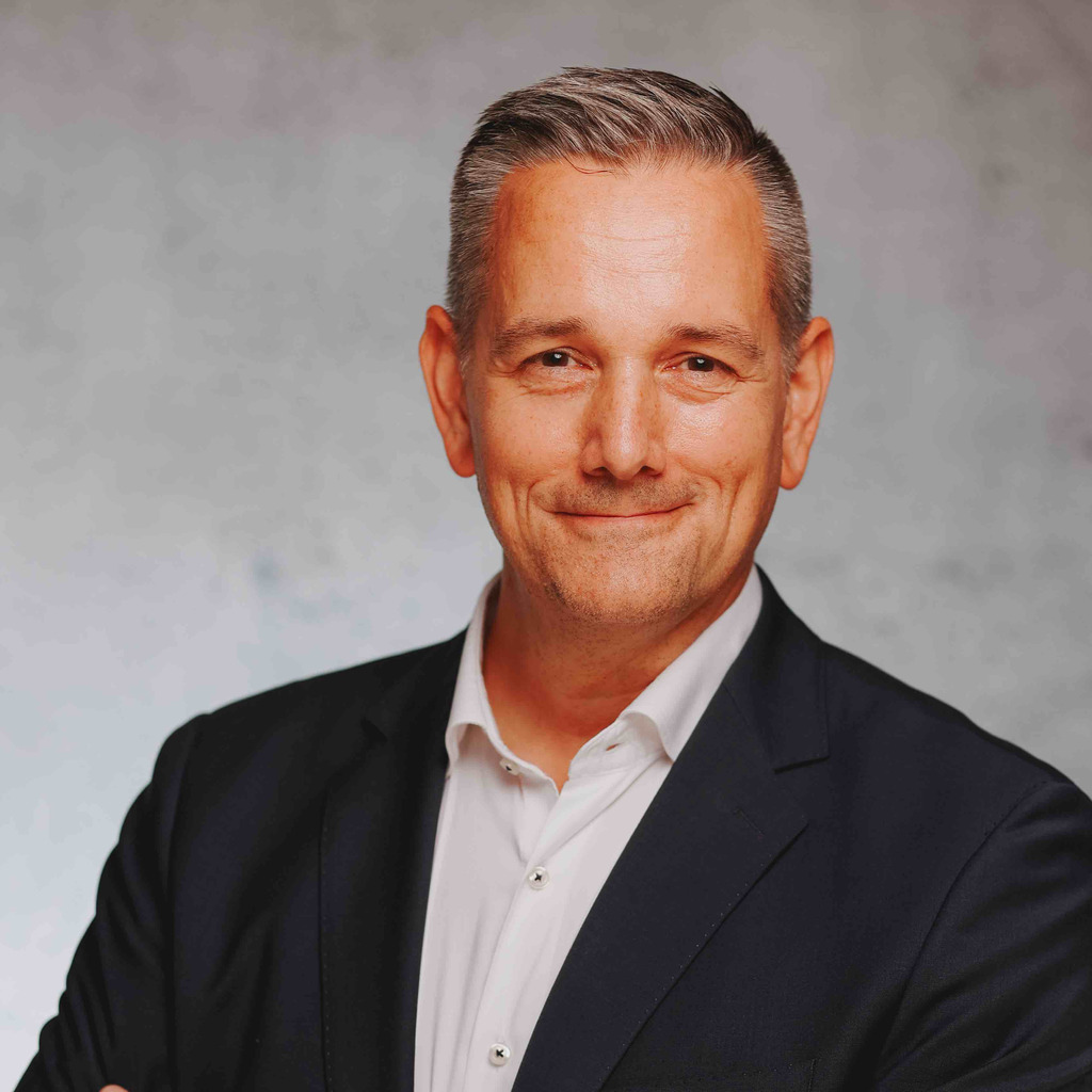 Alexander Wade - Head of Product Management Metering - Heinz Lackmann ...