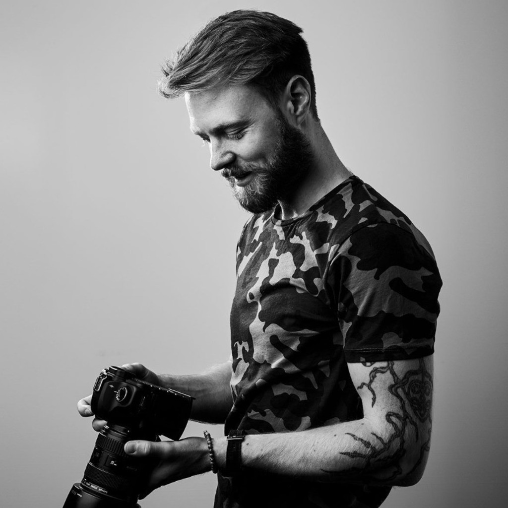 Christopher Busch - Fotograf & Content Creator - Online & Offline - Fossil (Europe) GmbH | XING