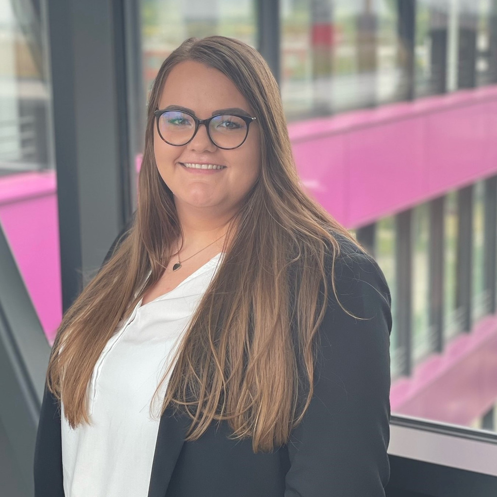 Jessica Reich - Sekretariat Geschäftsführung - Schwarz Immobilien ...