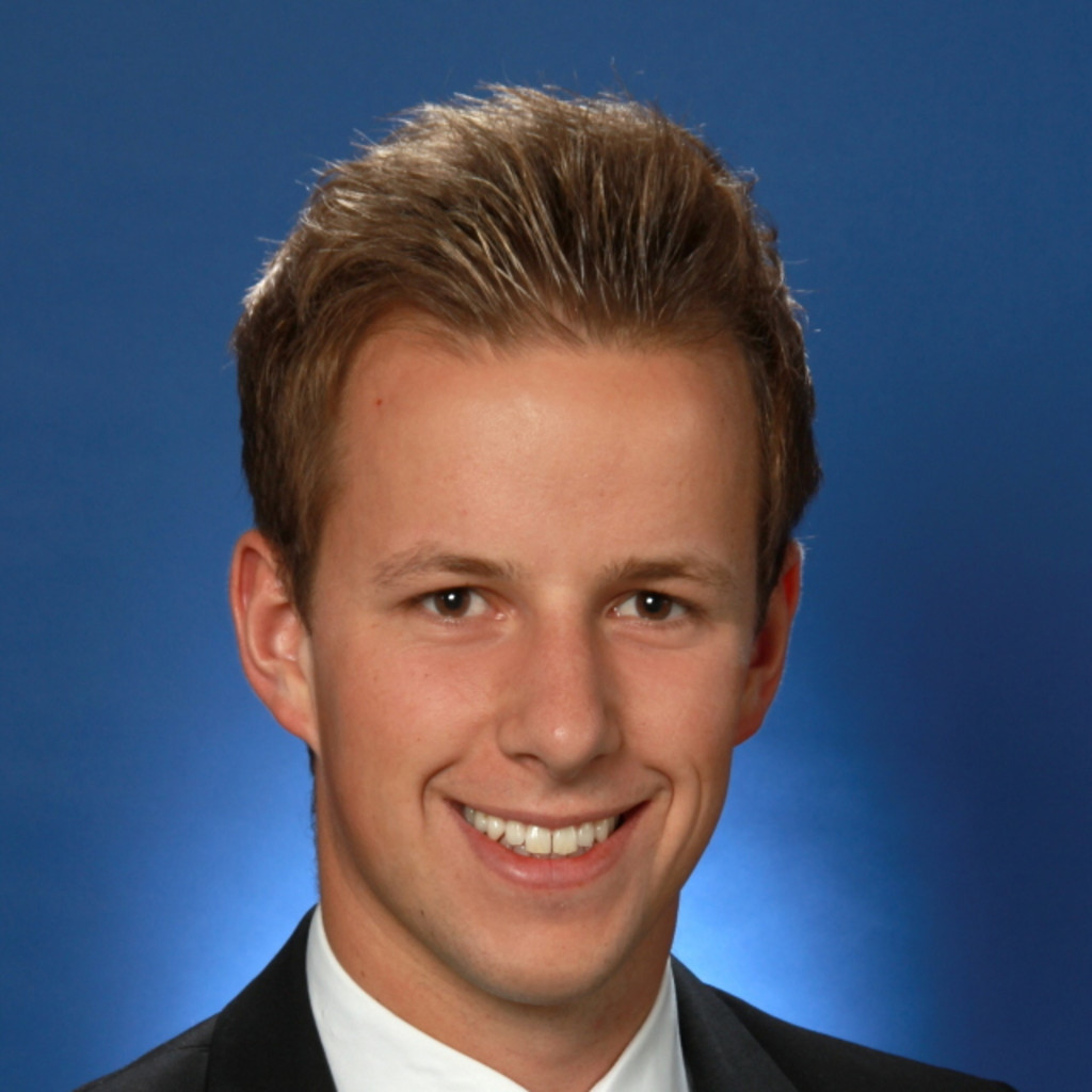 Benjamin Ernst - Leiter Personal und Organisation - Kronimus GmbH & Co. KG | XING