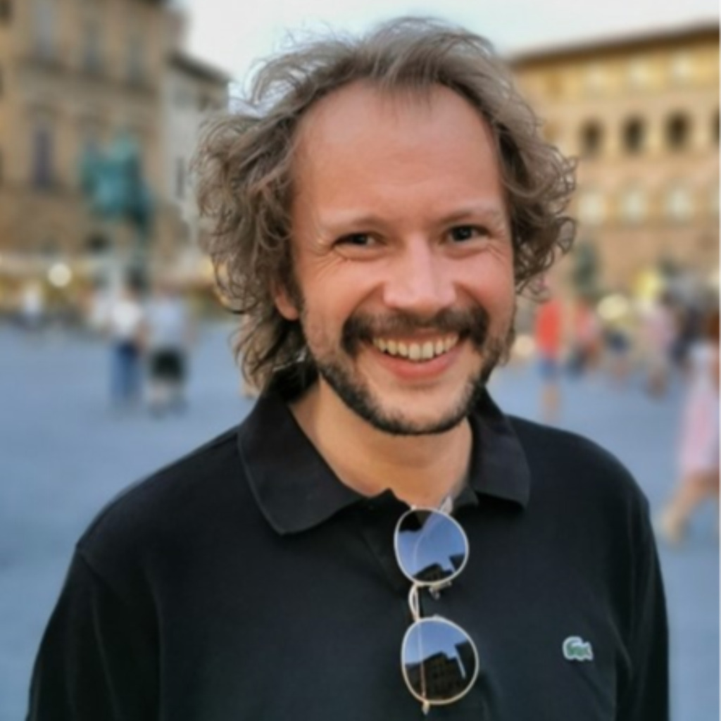 Caroline Ries's Instagram, Twitter & Facebook on IDCrawl