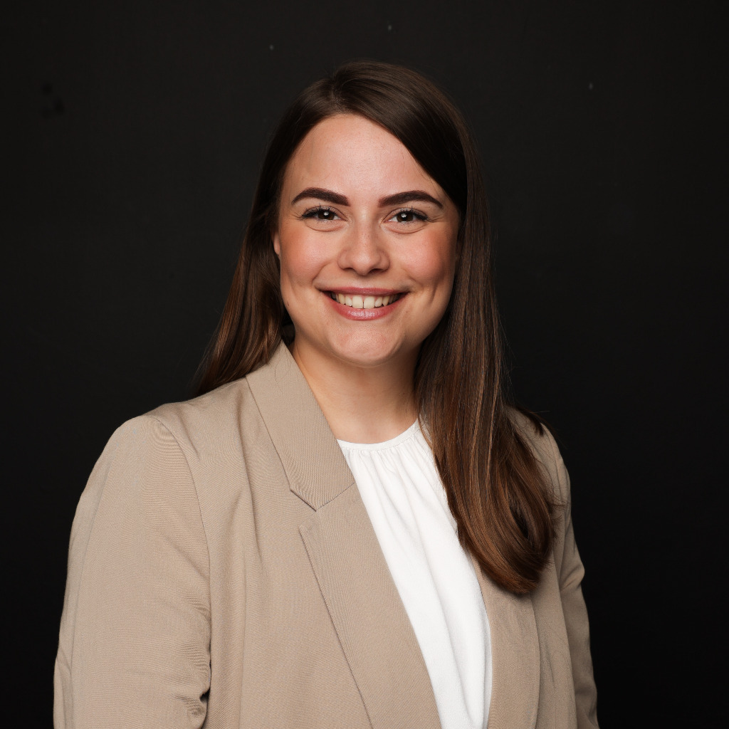 Lara-Marie Krämer - Gruppenleiterin Recruiting Nord - Excellence AG ...