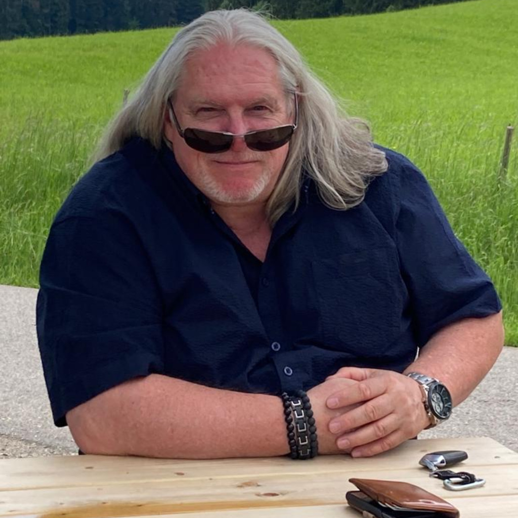 Bernhard Eckert - Herausgeber & Chefredakteur | Journalist - Qvadis | BON-Media | XING