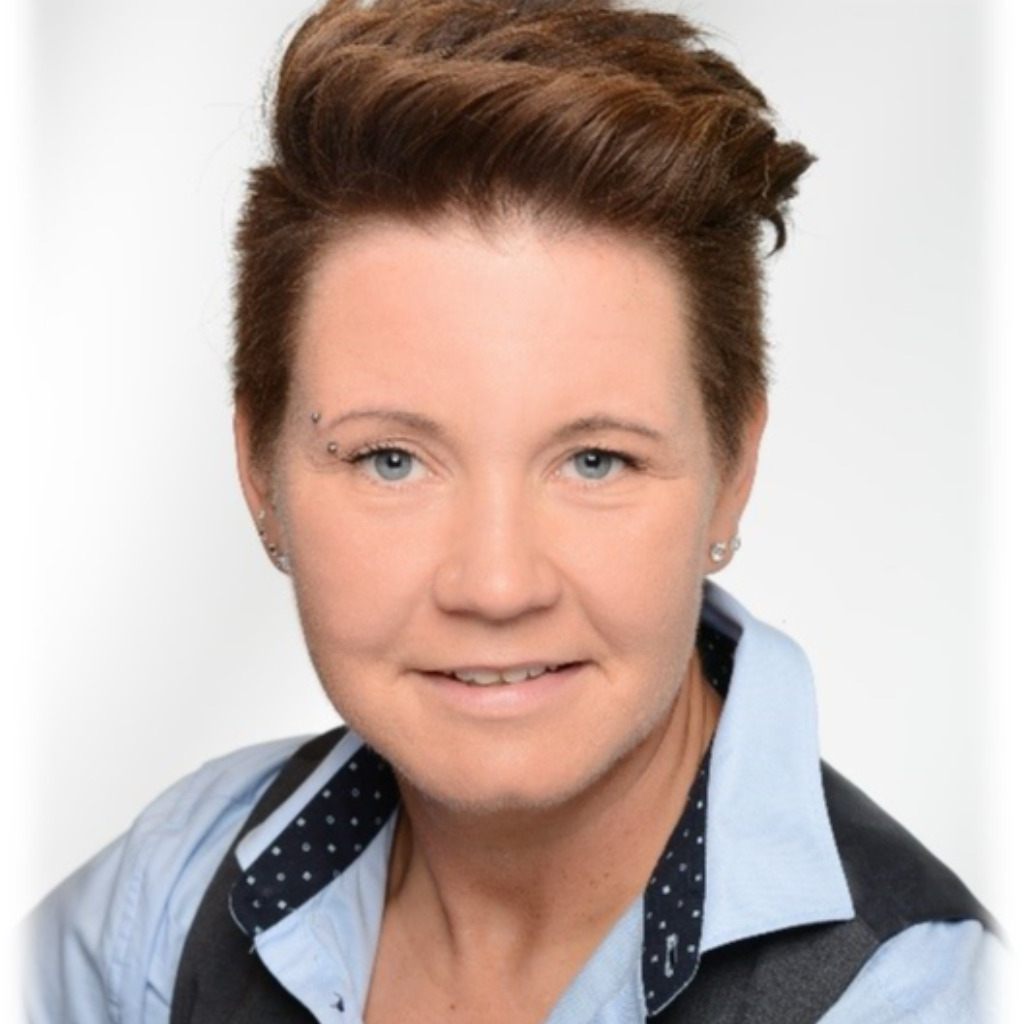 Sarah Hohenstein's Instagram, Twitter & Facebook on IDCrawl