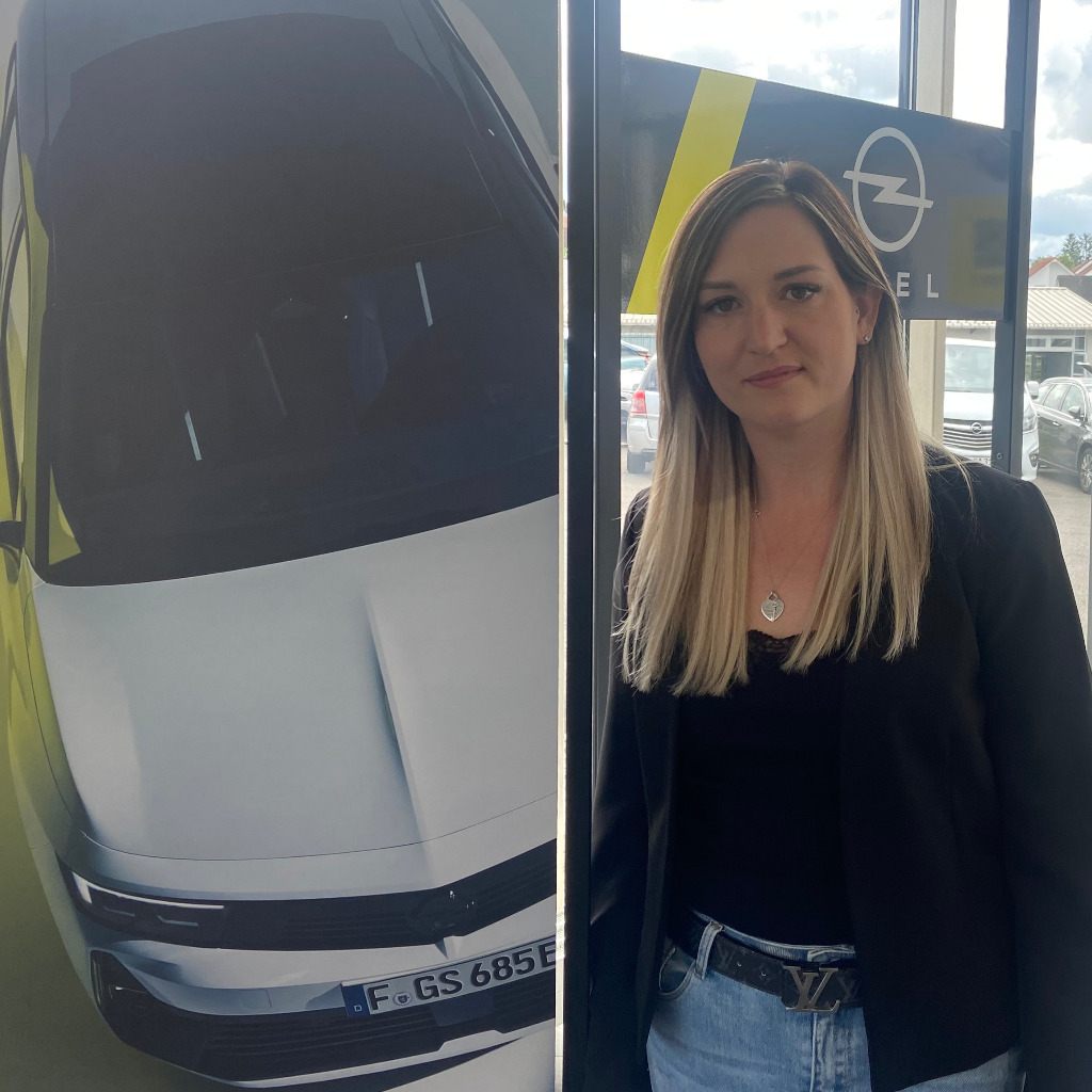 Jennifer Arend - Automobilkauffrau - Autohaus Deckert GmbH | XING