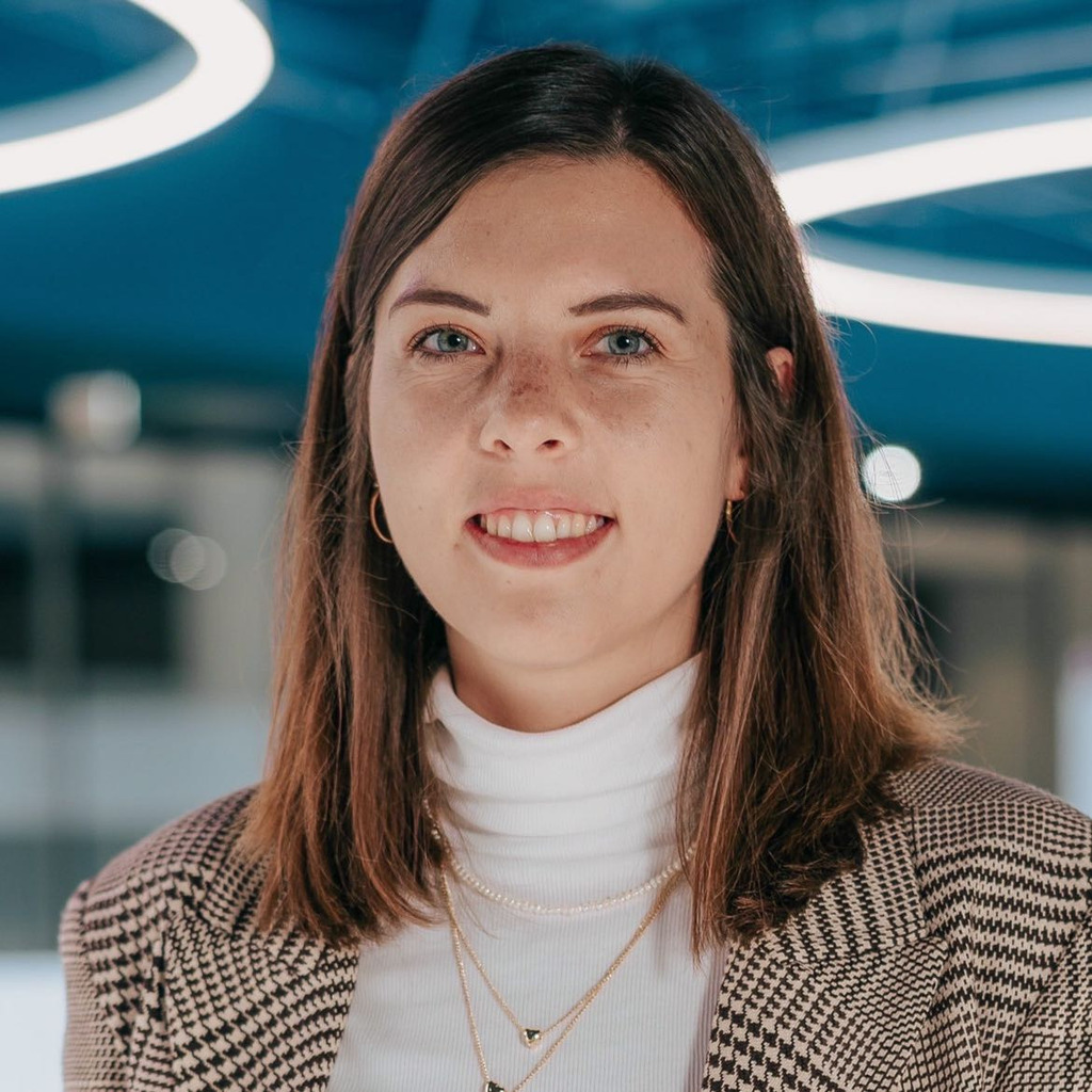 Lisa Spitzwieser - Marketing Media Creation - B&R Industrial Automation ...