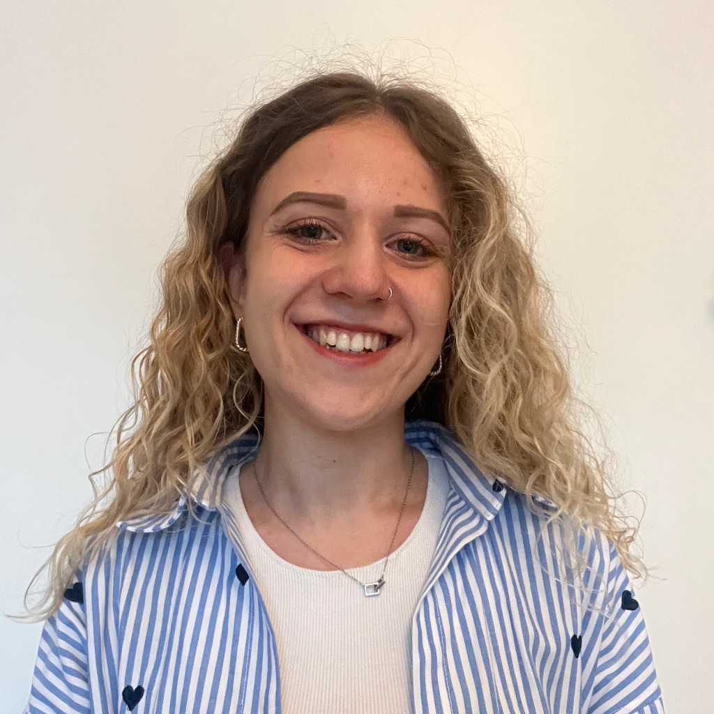 Naemi Arzet - Werkstudent Controlling & Buchhaltung - Haag-Streit ...